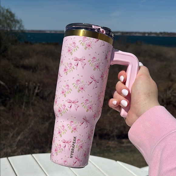 Hydrapeak | Kitchen | 32oz Coquette Bow Floral Tumbler | Poshmark